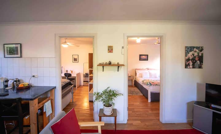Self Contained Garden Cottage. - Tea Tree Gully