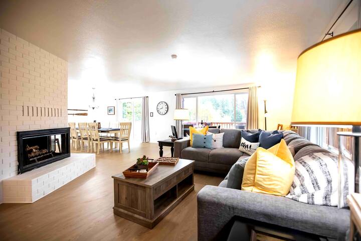 Lakefront Home | Kayaks | Paddle Boards | Fishing - Gig Harbor, WA