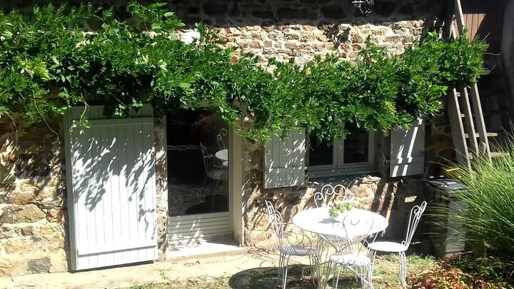 Petite Maison Charmante Au Cœur Du Village - Ranska