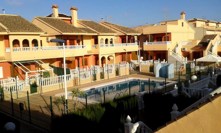 Casa Luminosa Con Wifi Y Piscina Comunitaria - Los Montesinos