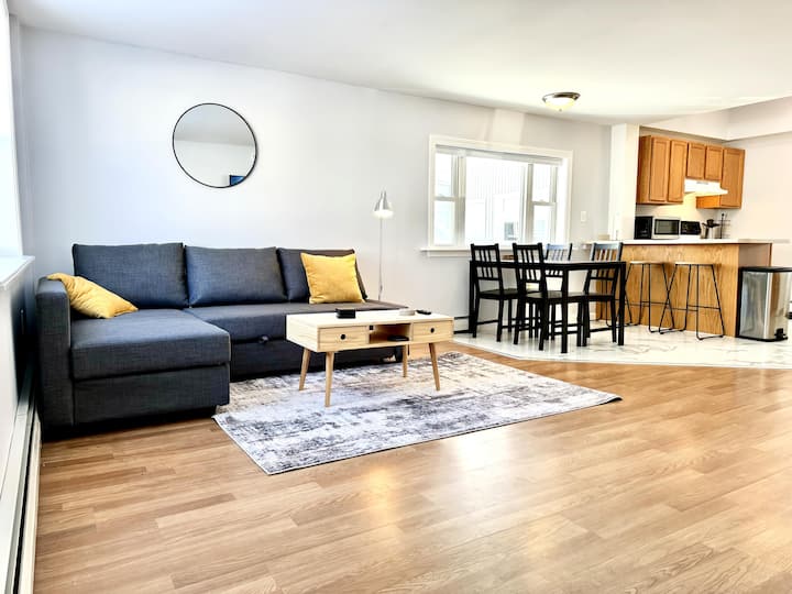 Modern 2 Bedroom In Downtown - Left Apt - Bennington, VT