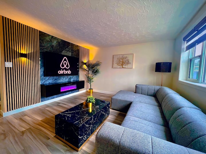 Stylish Luxury 2br 1ba Condo - 5 Mins Drive To Dt - Calgary