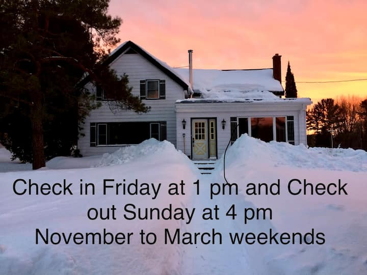 The Muskoka River Homestead - Bracebridge