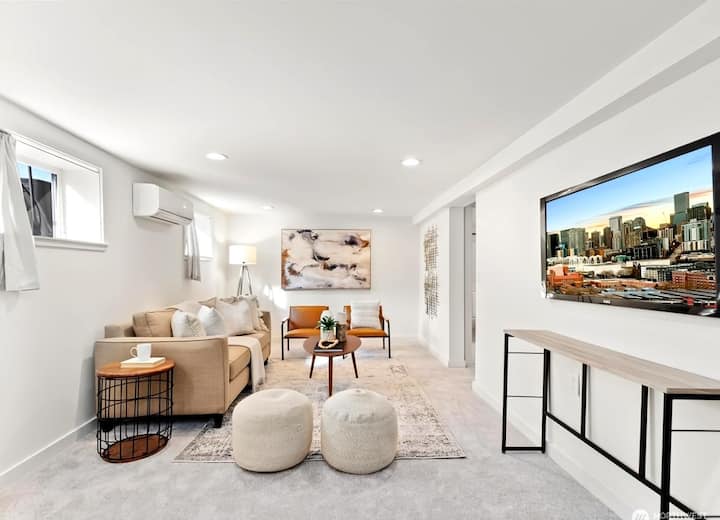 Room In Seattle-close To Downtown,airport,bus- R2 - Seattle, WA