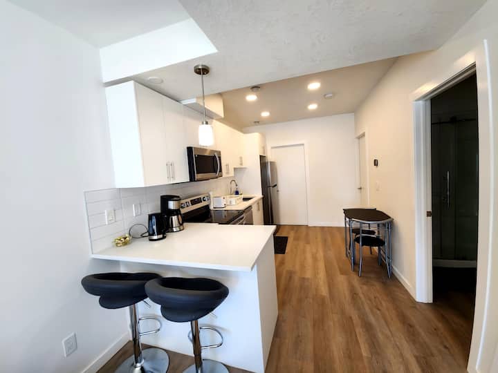 Very Bright Walkout Basement - Cochrane