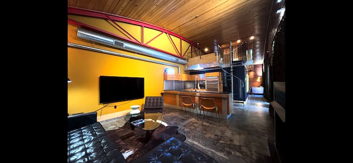 Hangar Lofts+001 ~ Couples Getaway! - Columbia, SC