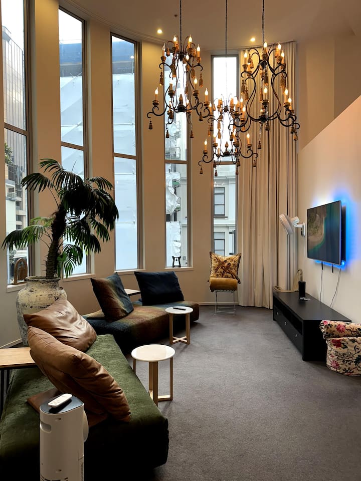 Huge 5 Star Apartment, Superb Location, Free Park - 