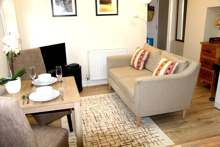 Powderham Castle: airbnb, hotels and holiday rentals