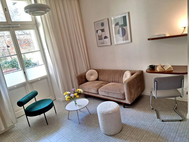 New Modernist Apt. Ground Floor & Wawel Hill 500m - Kraków