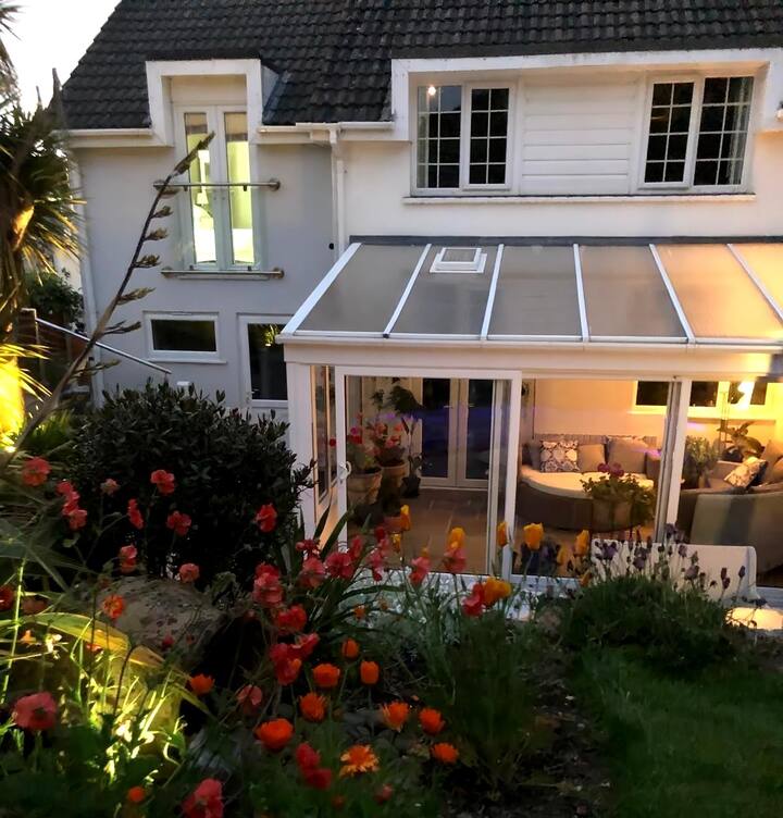 Casa Maria - 3 Shower Rooms Close To Beaches. - Bude