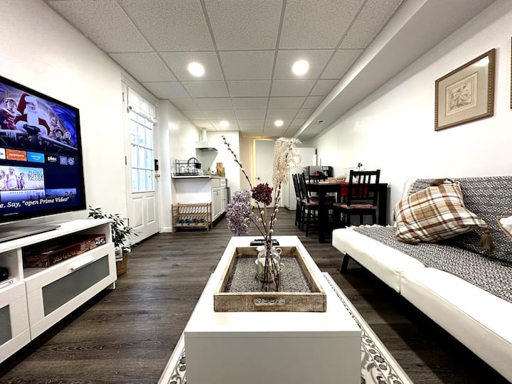 Lily’s House - Private Basement, Close To Metro - Montgomery County, MD