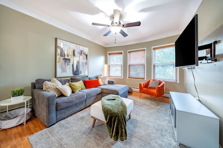 Family Friendly Duplex/9 Min From Mdw/free Parking - Chicago, IL
