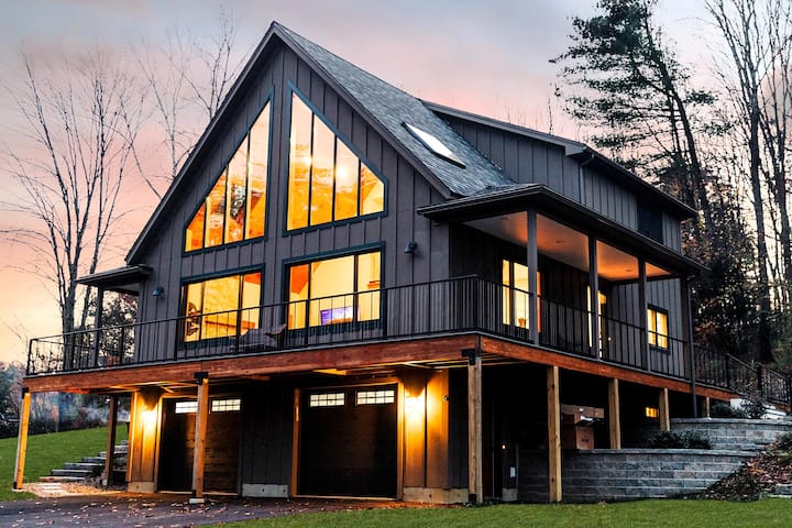 Hillside Hideaway - Massachusetts