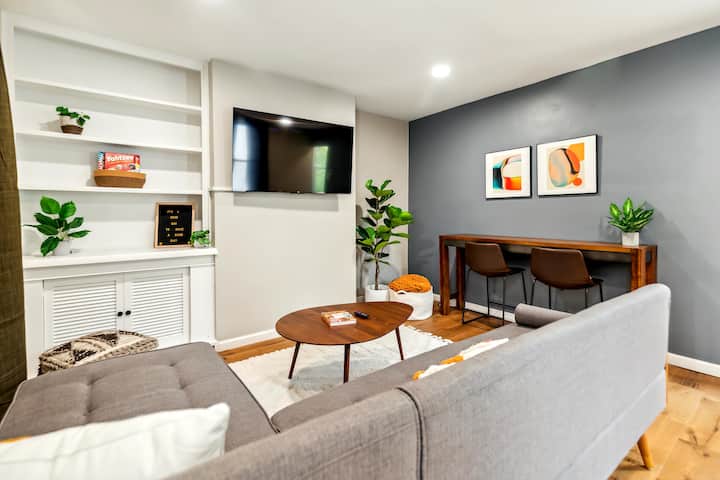 Family Friendly 3-br Bungalow Near Attractions - Pittsburgh, PA