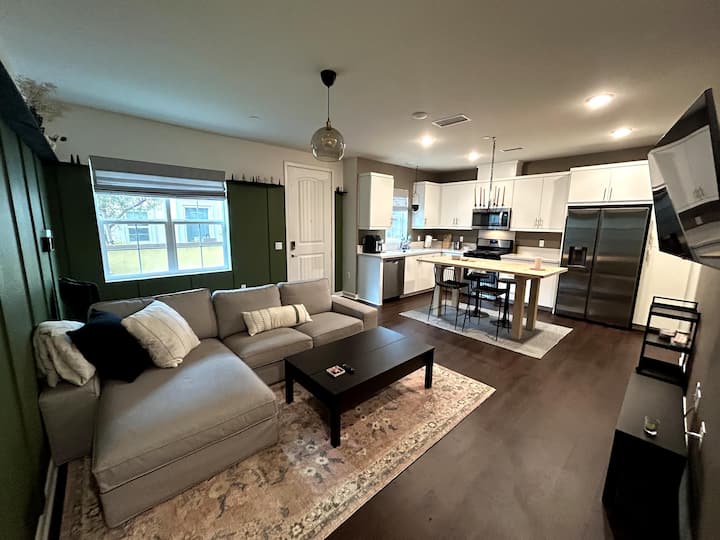 Townhome In San Marcos - San Marcos, CA