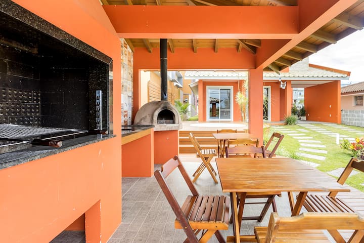 Piscina/ar Cond/forno à Lenha (Pizza). Até 14 Hósp - Garopaba