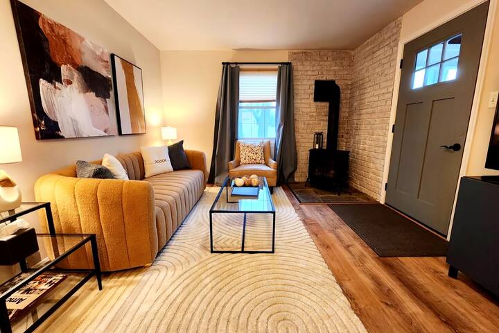 Cozy Scandinavian Getaway In City Of Rockville - Rockville, MD
