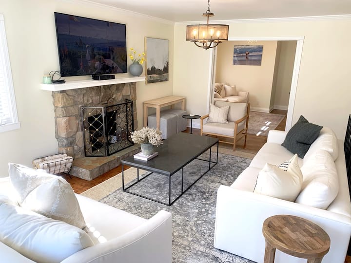 Make This Your Carmel-by-the-sea Hideaway - Carmel-by-the-Sea, CA