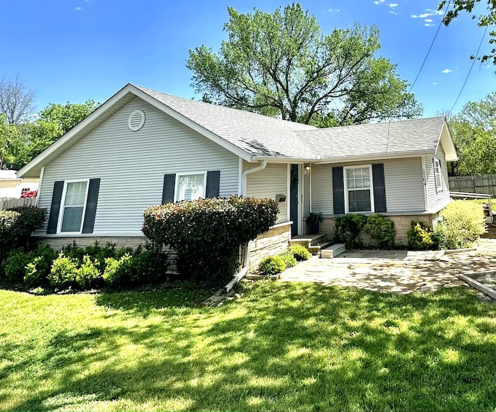 The Magnolia House - Brownwood, TX