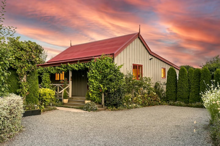 Gorgeous Garden Cottage - Greytown