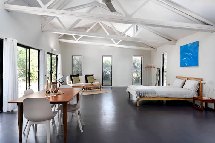 Architecturally Designed Studio In Aldinga Beach - Aldinga