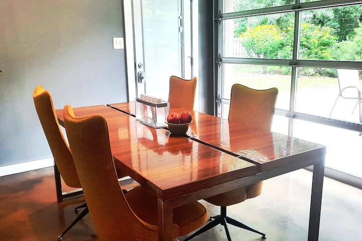 Applebelle Midmod - Hendersonville, NC
