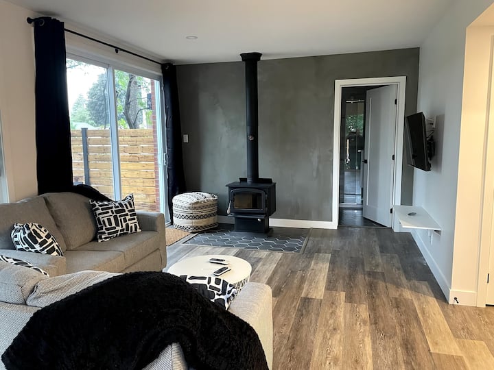 Suite Urbaine Et Spa   Permis.  Citq # 309930 - Granby