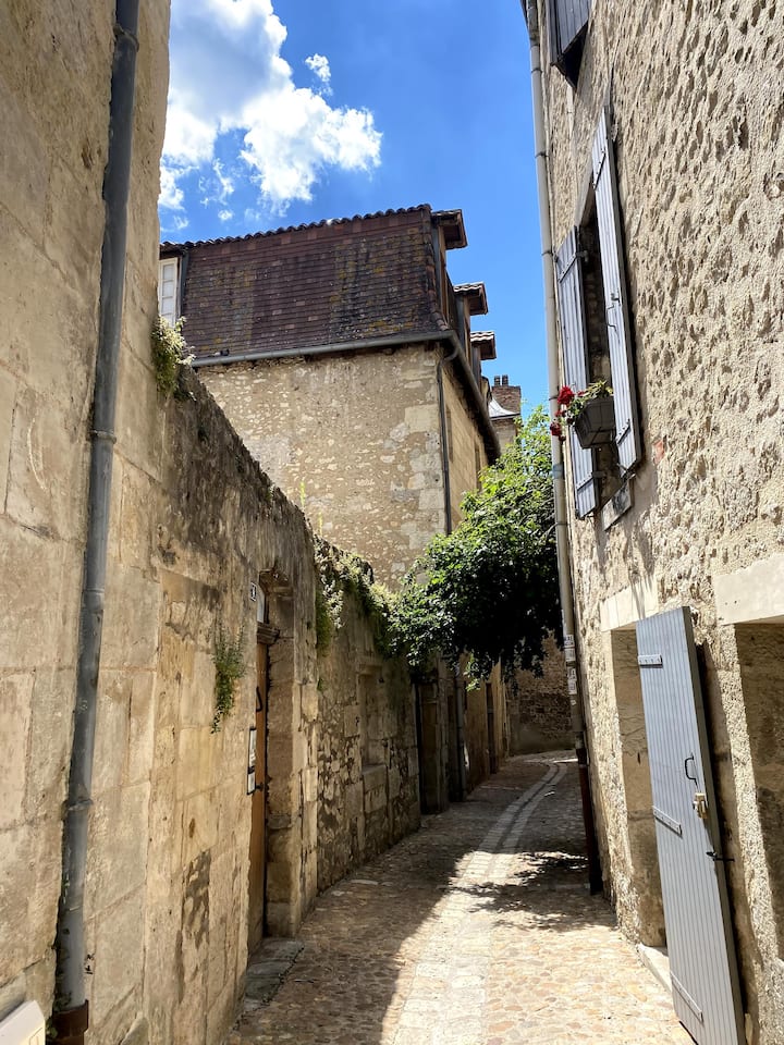 T2 Parfaitement Situé  Au Pied De La Cathédrale - Boulazac