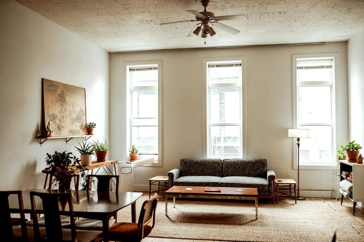 Historic Upper Apartment In Heart Of Downtown - La Crosse, WI