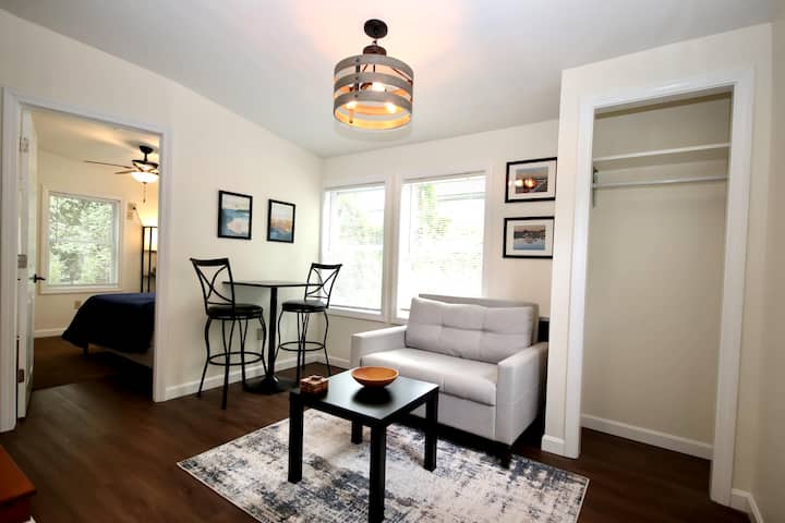 Cozy New England Getaway - Rochester, NH