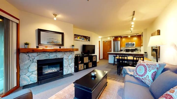 Ski-in Ski-out Condo @ The Aspens In Whistler - Whistler