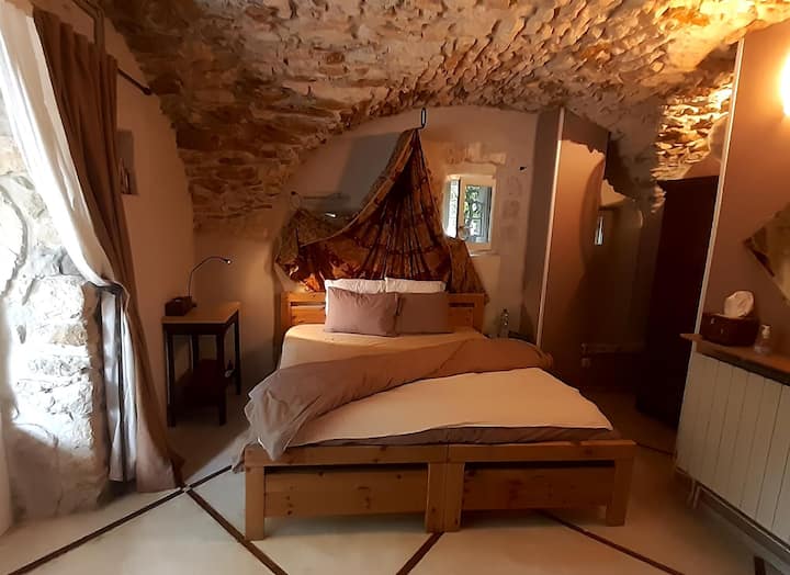 Private Entry, Bed/bath, Parking, 500m To Town - Rhone-Alpes