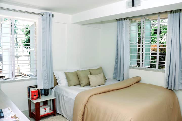 A Tiny Cozy Space To Relax & Rewind|prime Location - Howrah
