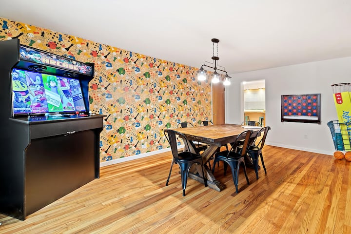 The Gameroom: 17,000 Video Games + Board Games - Columbia, OH