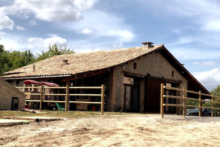 Agradable Casa Rural Con Piscina - Vic