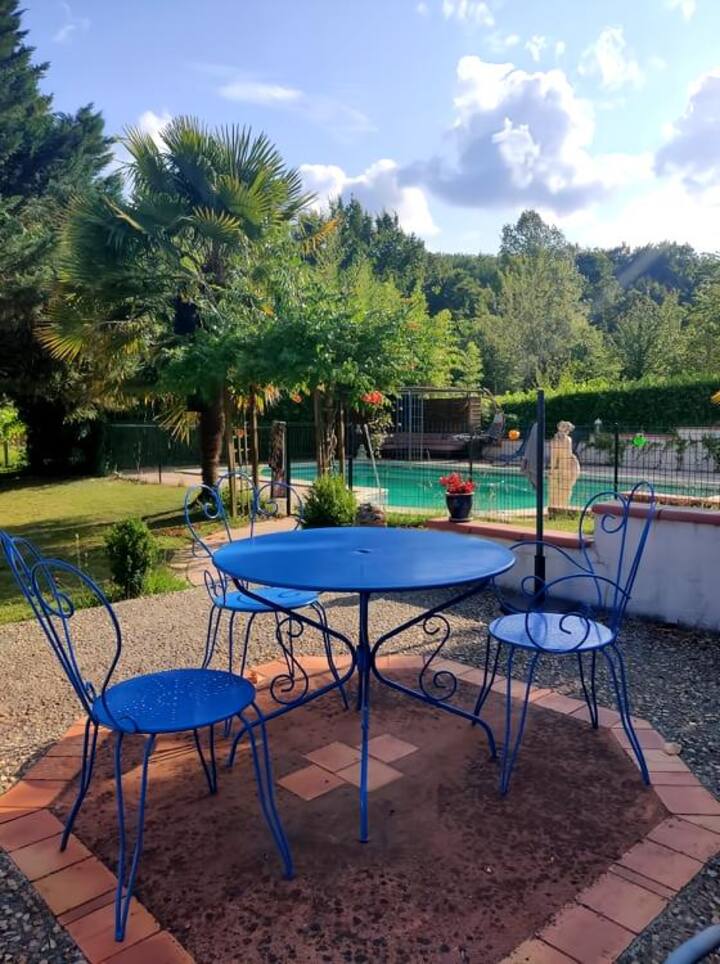 Dépendance Avec Très Beau Cadre - Tarn-et-Garonne