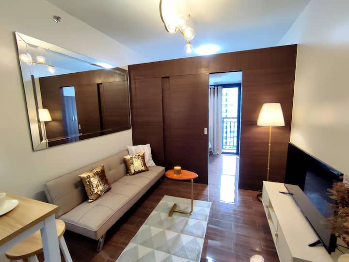 Apartment In Makati - Perfect For Family Of 4! - Makati