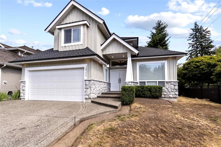 Spacious 2 Bed Close To Beach, Highway & Us Border - White Rock