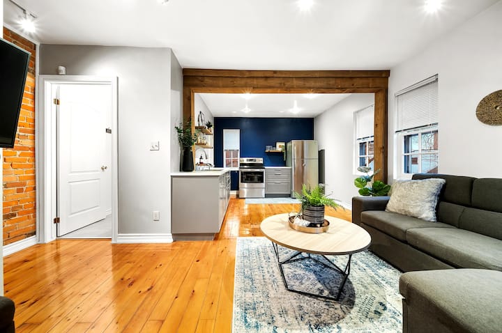 Dwtn Walkerville- Charming/renovated 2 Bdrm Suite - Windsor