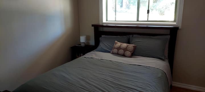 1 Bedroom Unit In Woodend With Wood Fire. - Macedon