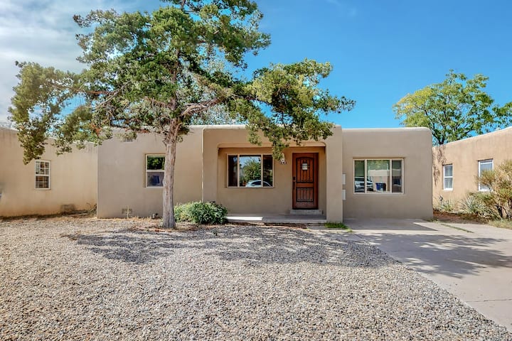 Quiet Nobhill Home, 2bd/1ba, Dog Friendly W/yard - Albuquerque, NM