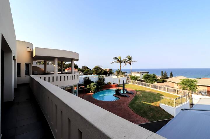 Ocean View, 4 Bedroom Home With Pool - Umhlanga