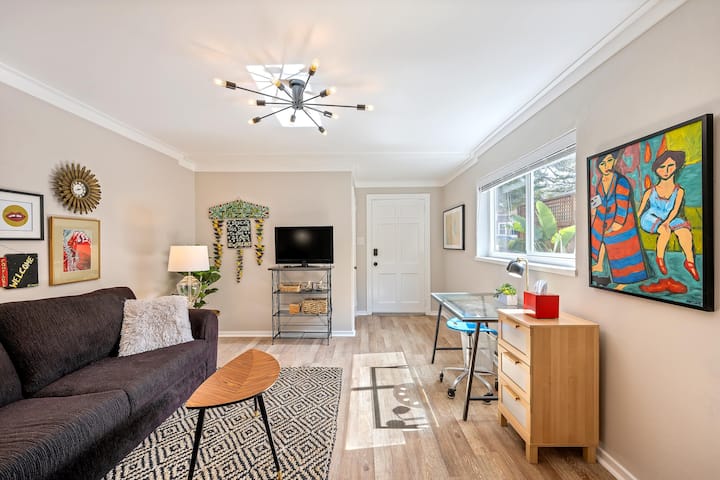 Hip Hideaway Steps To Dt W/garden Patio & W/d - Alameda, CA