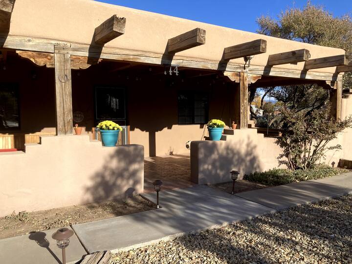 Charming 2 Bedroom 1 Bath Home - Los Lunas, NM