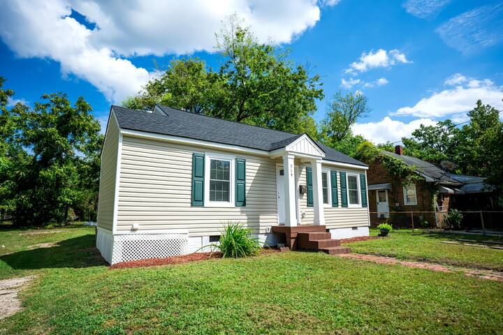 Newly Renovated 2 Bedroom Close To Ft. Bragg/i95 - Fayetteville, NC