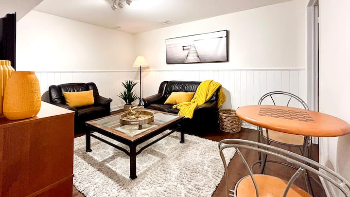 Comfy Two Bedroom Suite Close To The Beach - Barrie