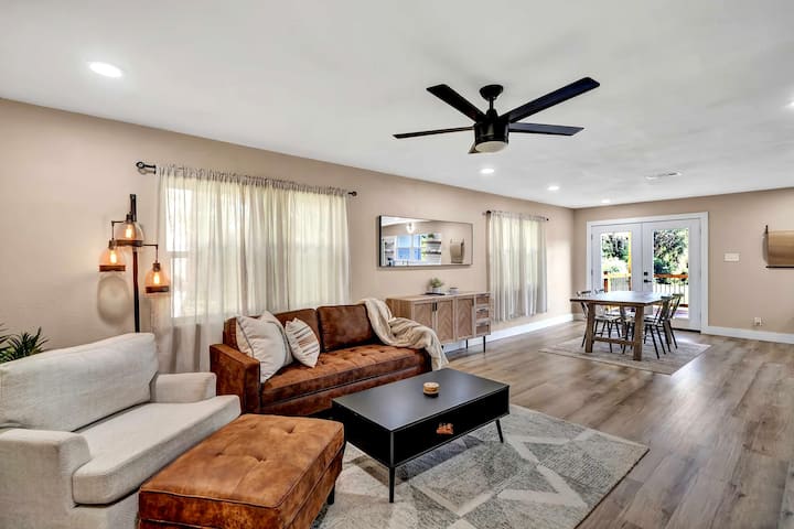 Modern Boho 2-bedroom Home - Jacksonville, TX