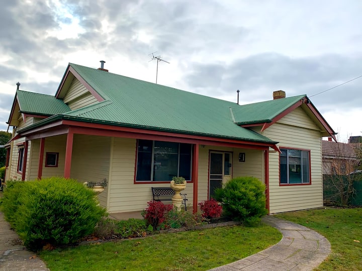 Central Location Home In Ararat - Ararat