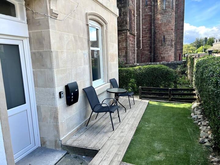 Central Helensburgh 1 Br, Ground Floor No 79 - Loch Lomond