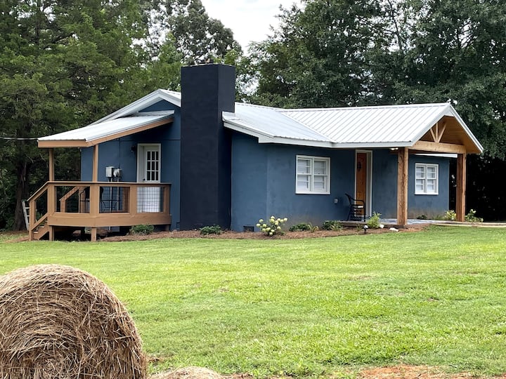 Country Charm - Lake Bowen, SC